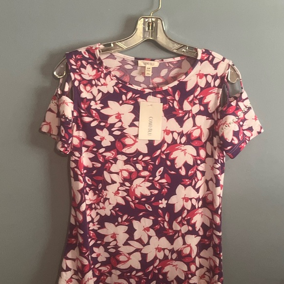 Como Blu | Tops | Selling Como Top For Women Size Small Color Floral ...